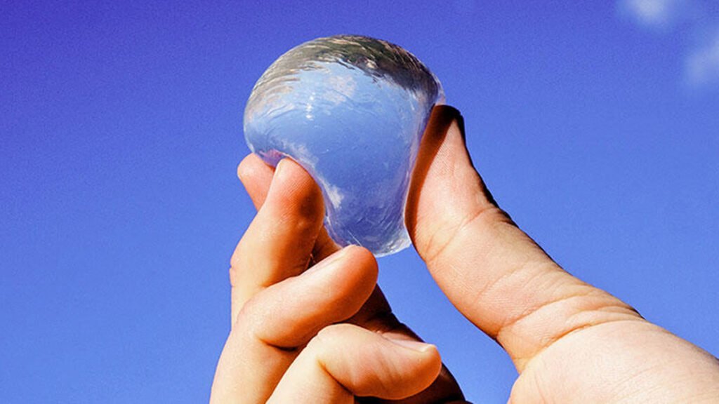 Goodbye Plastic, Scientists have created edible water - TechX Pakistan