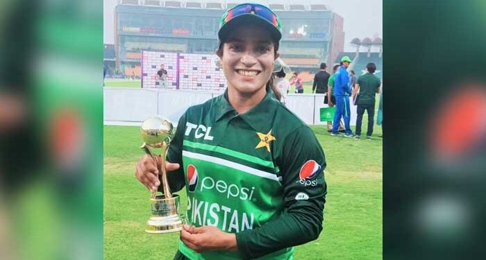 Sidra Amin, a Pakistani cricketer, is on a mission to score big - TechX ...